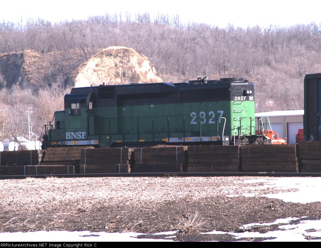 BNSF 2827